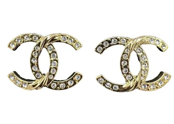 Chanel Cc Logo Stud Earrings - Gold/crystal
