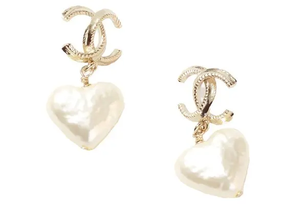 Chanel Tone Pearly White Earrings - Gold