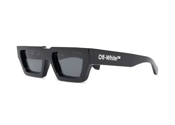 Off-White Manchester Sunglasses - Black (oeri002c99pla0021007)