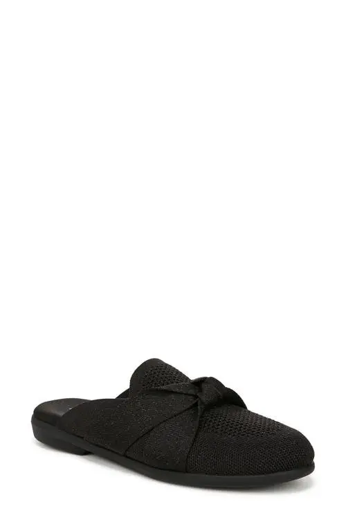 BZEES Kissed Mule - Black