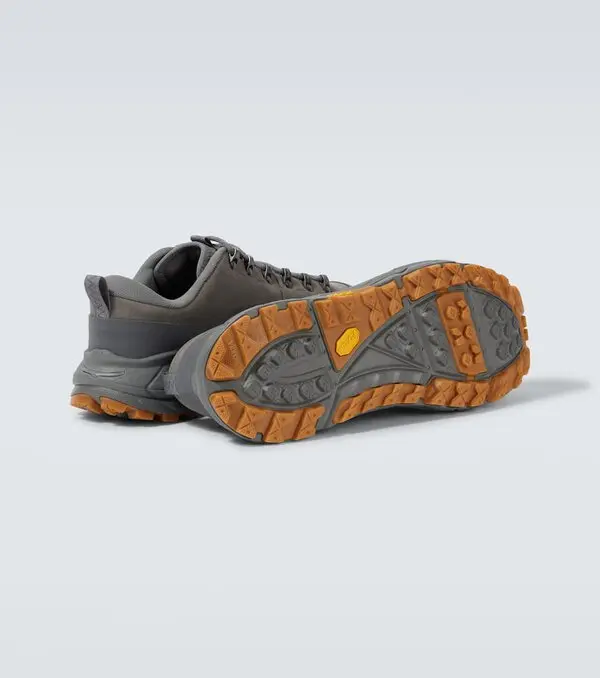 Hoka One One Tor Summit Sneakers