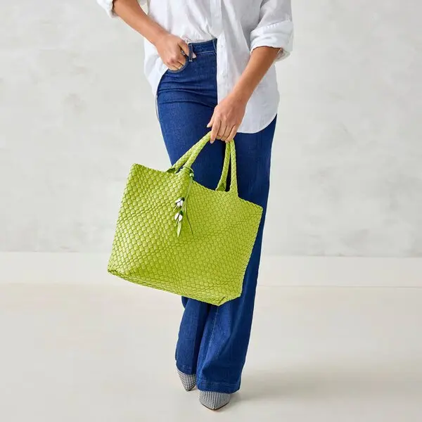 VERA BRADLEY Small Hathaway Tote Bag - Green