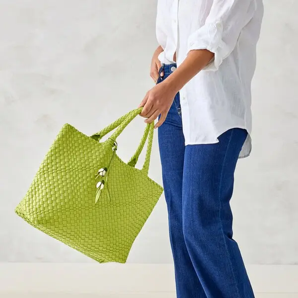 VERA BRADLEY Small Hathaway Tote Bag - Green