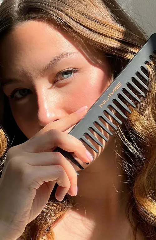 NUME Curl Comb