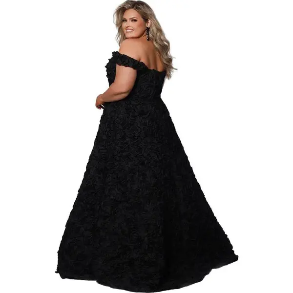 SYDNEY'S CLOSET Off-the-shoulder A-line Gown - Black
