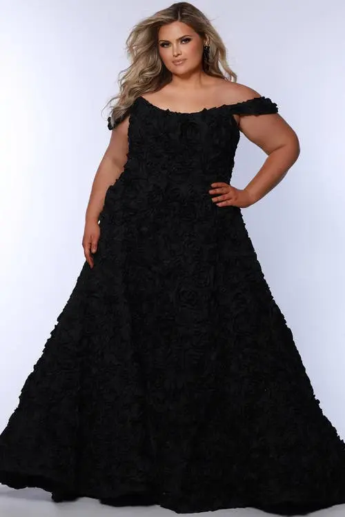 SYDNEY'S CLOSET Off-the-shoulder A-line Gown - Black
