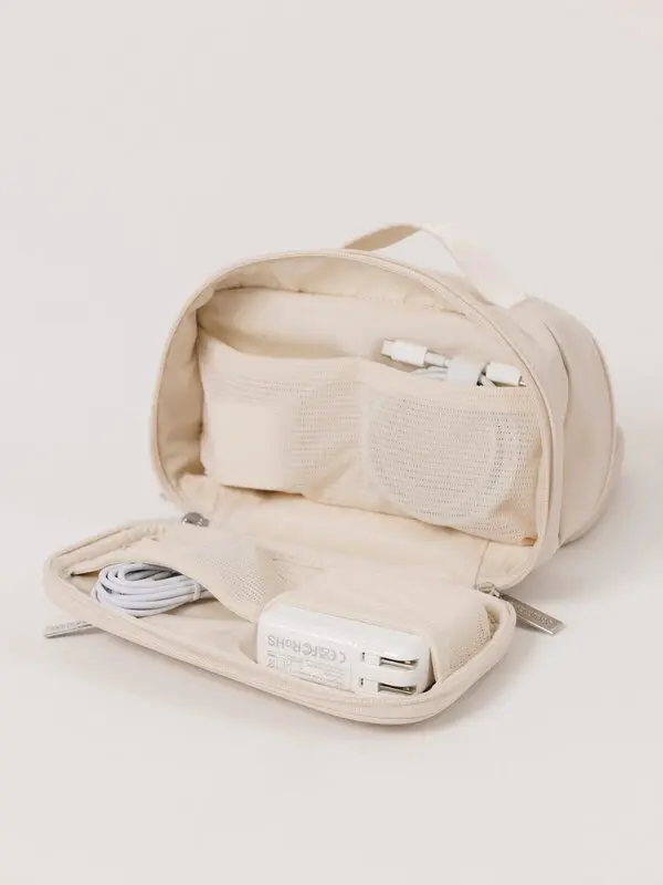 AUGUSTNOA Tech Organizer - Cream