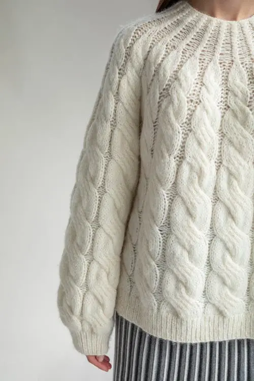 SSKEIN Tomo Mix Cable Handknit Pullover - Ivory