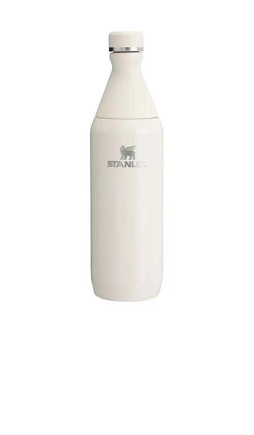 STANLEY The Day Slim Bottle 20 Oz In Cream - Cream Gloss