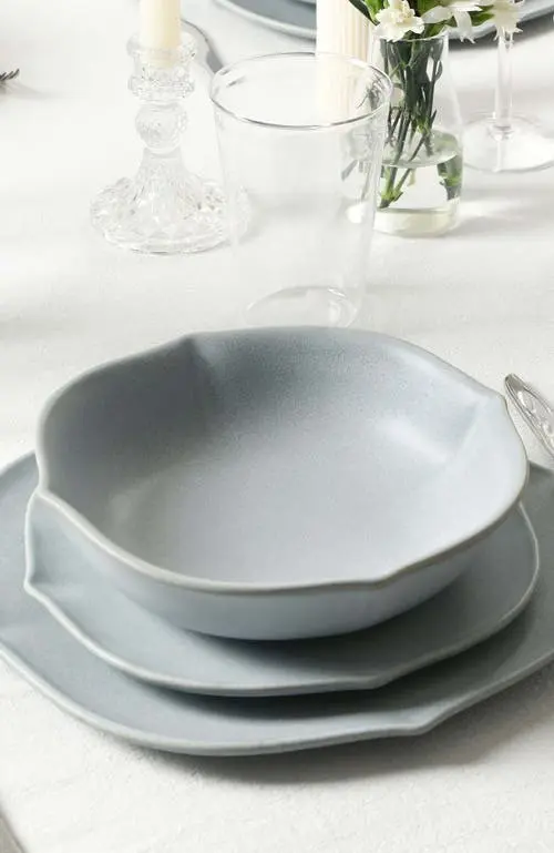STONE + LAIN Baskerville Stoneware 16-piece Dinnerware Set - Light Blue
