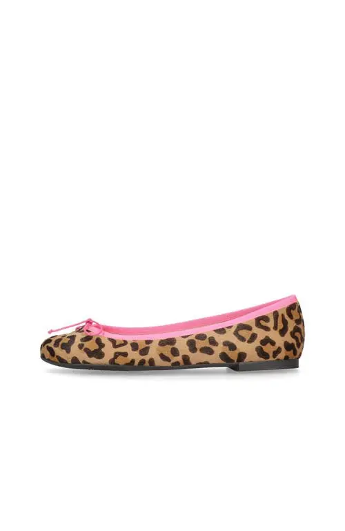 Pretty Ballerinas Round Toe Ballet Flat - Black