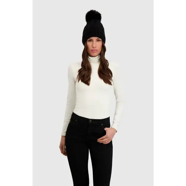 LYLA GRANT Beanie With Faux Fur Fox Pompom - Black/black
