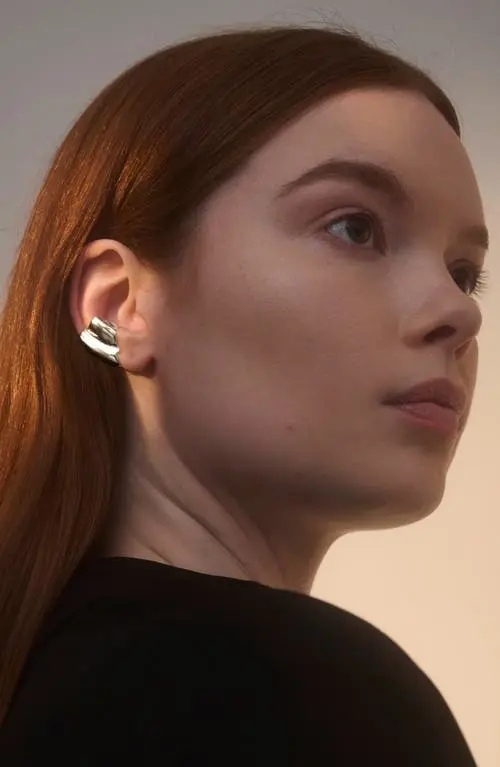 Lady Grey Conch Ear Cuff