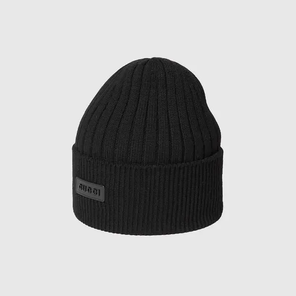 Gucci Wool Beanie With Leather Logo Tag - Black