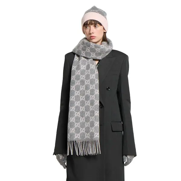 Gucci Gg Cashmere Scarf - Grey