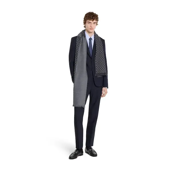 Gucci Gg Wool Jacquard Scarf - Grey