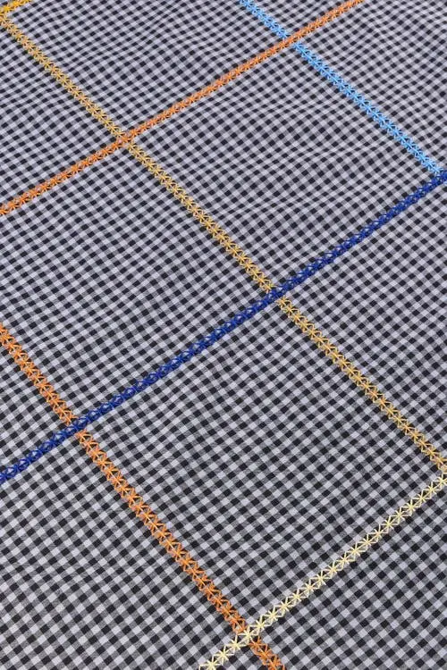 CASA EDEL Cuadritos Cadena Tablecloth