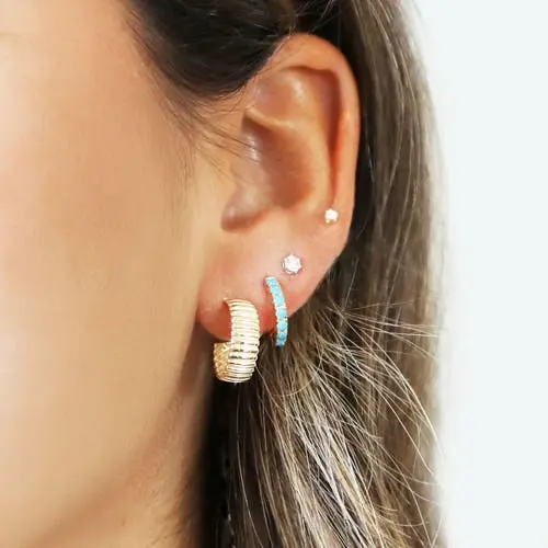 THE LOVERY FINE JEWELRY Fluted C-hoop Earrings