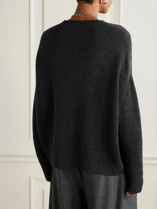ALLUDE Cashmere V-neck Sweater