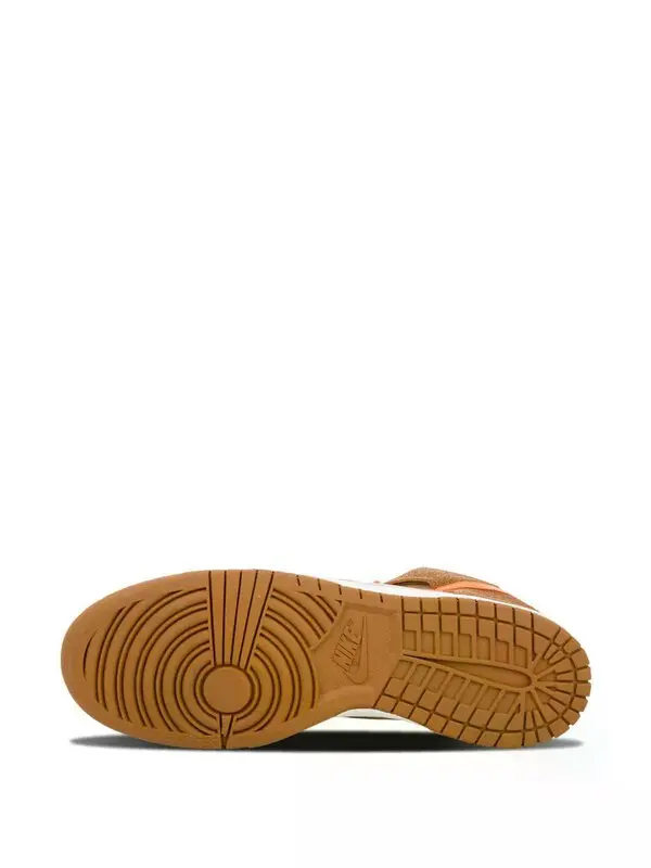 Nike Dunk High Premium Sneakers - Brown