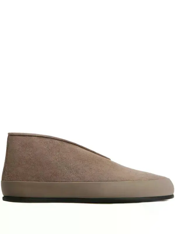 12 STOREEZ Shearling-lined Suede Loafers