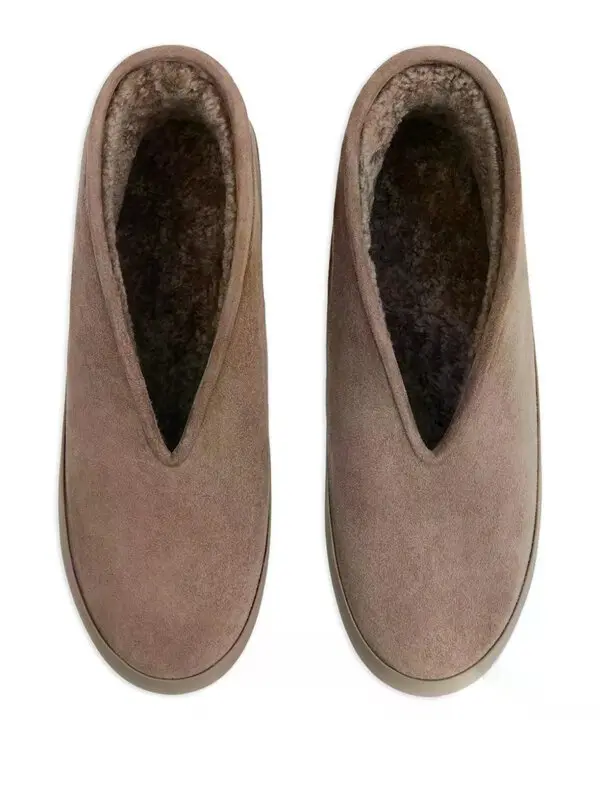 12 STOREEZ Shearling-lined Suede Loafers