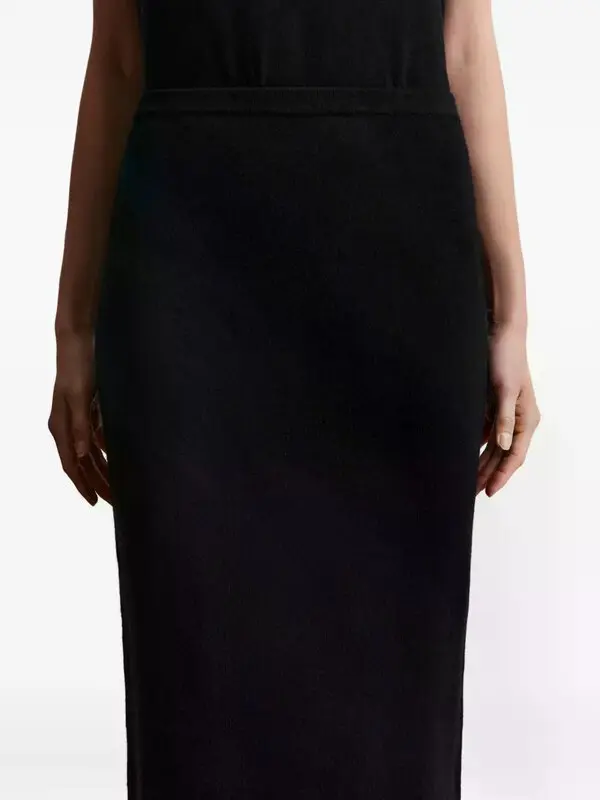 12 STOREEZ Knitted Long Skirt