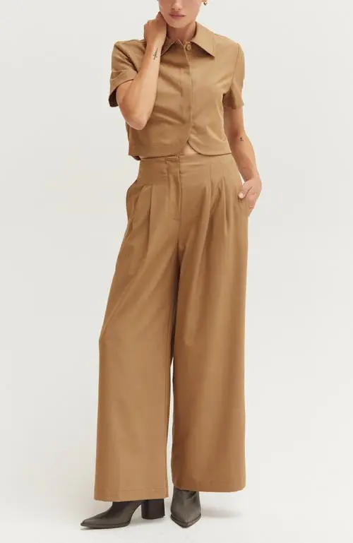 CRESCENT Cropped Blazer Top