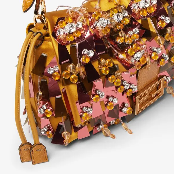 Fendi Mamma Baguette Medium