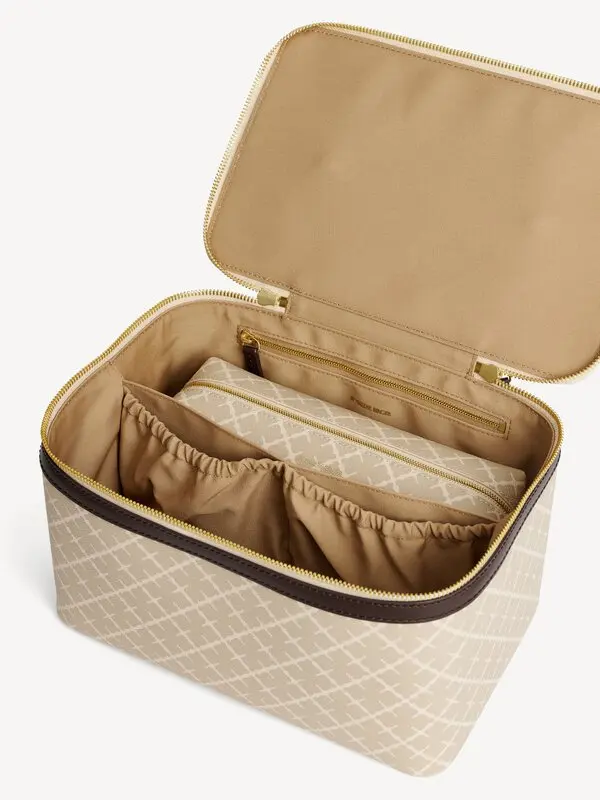 BY MALENE BIRGER Bae Beauty Cosmetics Case - Feather