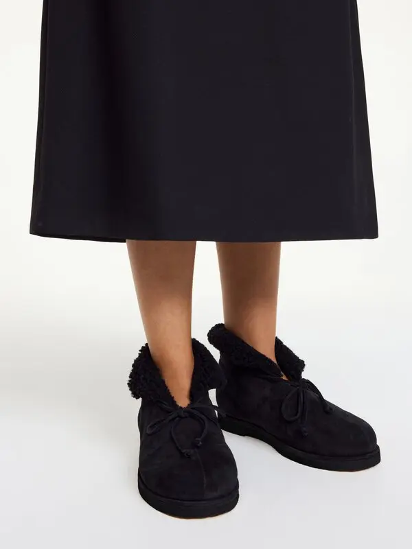 BY MALENE BIRGER Romma Shearling Boots - Black