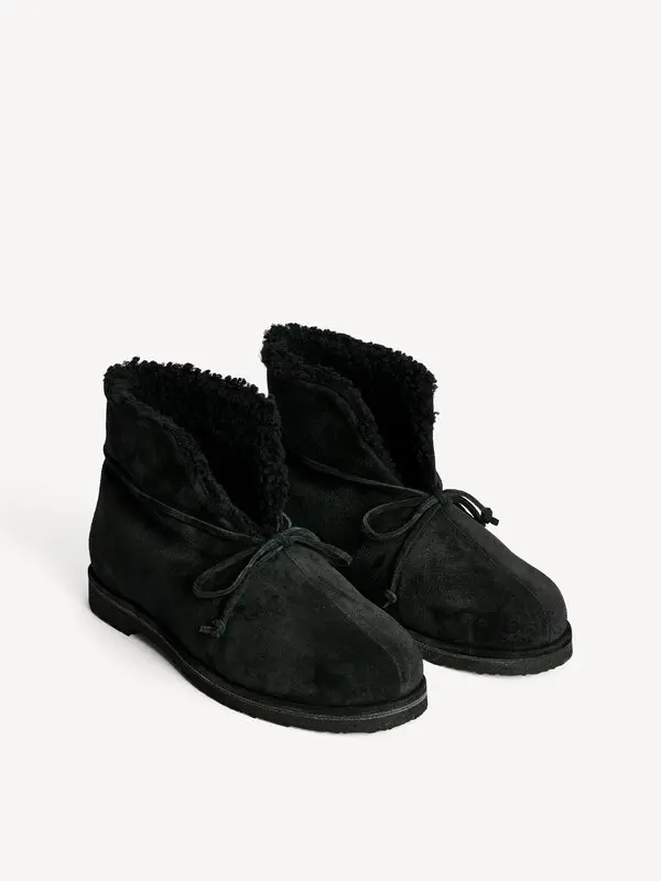BY MALENE BIRGER Romma Shearling Boots - Black