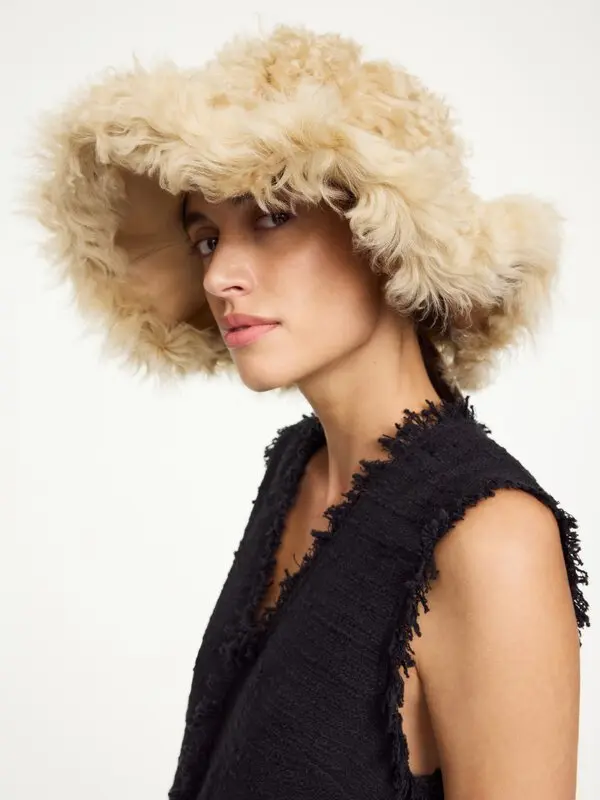 BY MALENE BIRGER Hedda Shearling Hat