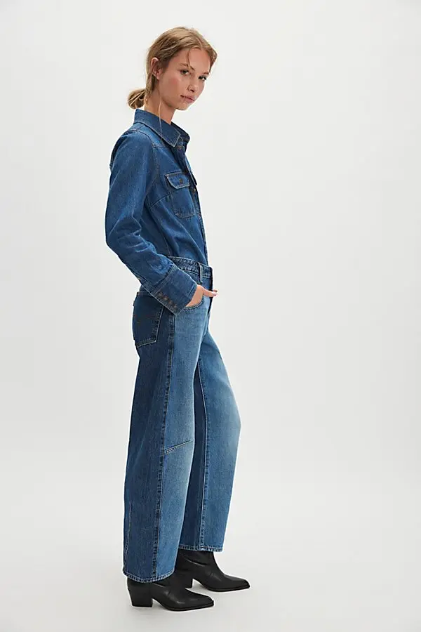 LEVI'S Barrel Leg Jeans