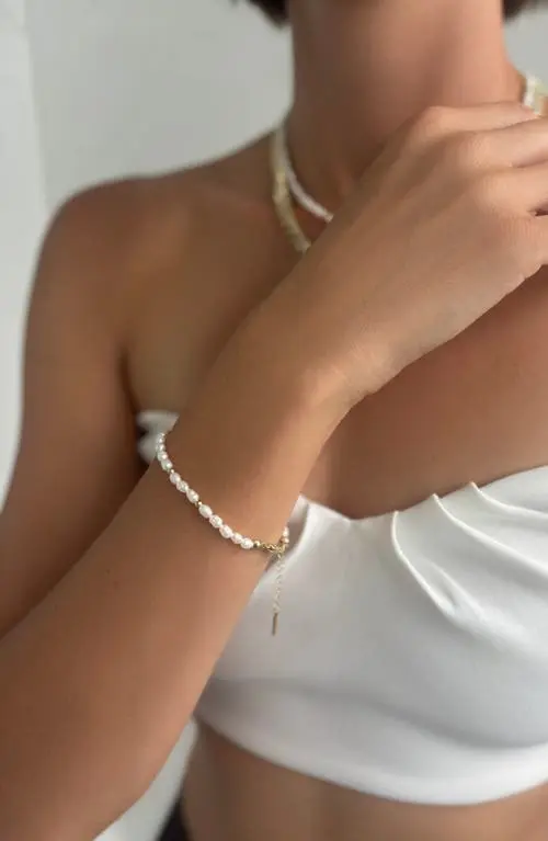 ST. MORAN Freshwater Seed Pearl Bracelet