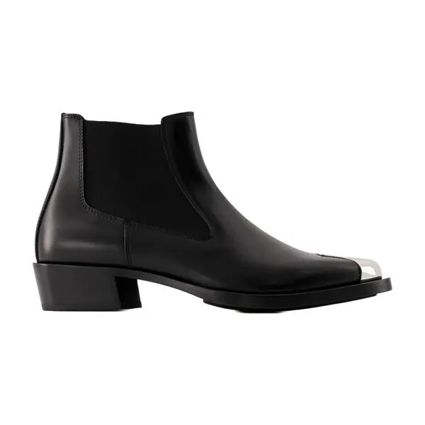 Alexander McQueen Chelsea Boots With Silver Tone Detailing - Black