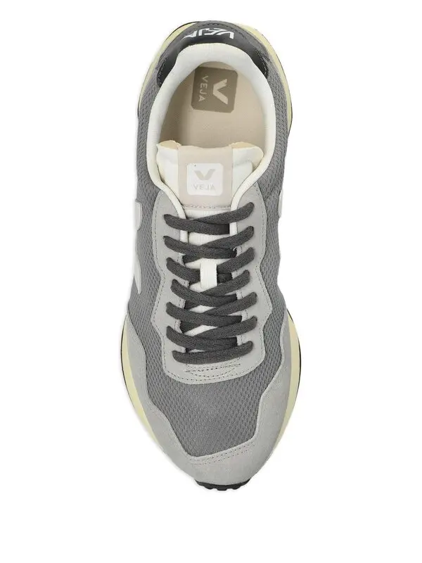 VEJA Low Top Sneakers