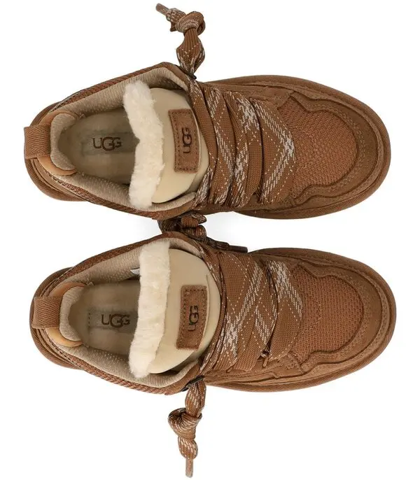 UGG Low-top Sneakers
