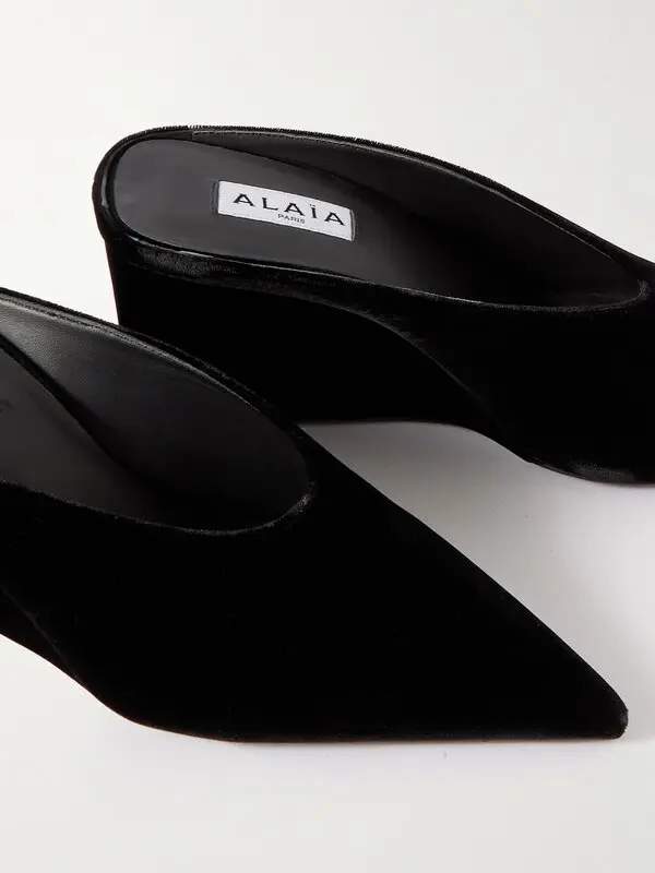 Alaïa 75 Velvet Wedge Mules - Black