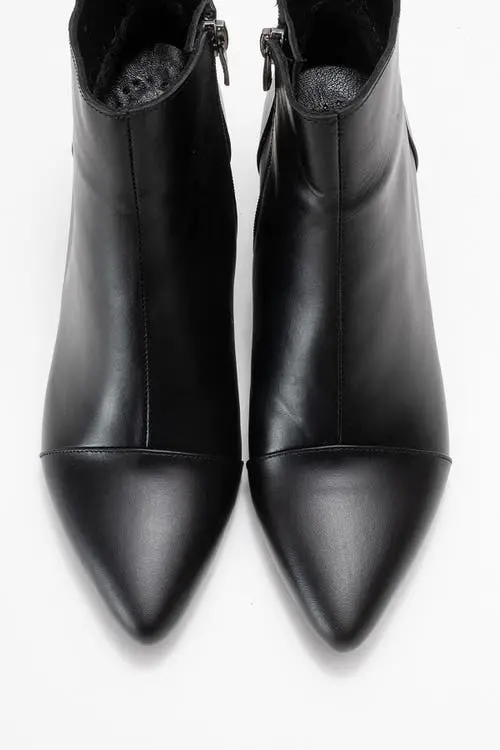 FOREVER & ALWAYS SHOES Gael Leather Block Heel Boot - Black Leather
