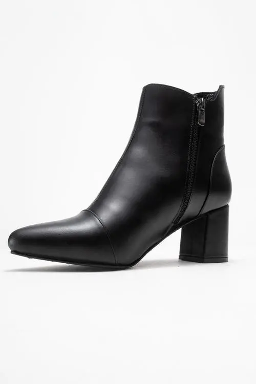 FOREVER & ALWAYS SHOES Gael Leather Block Heel Boot - Black Leather