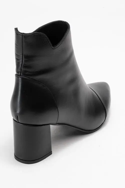FOREVER & ALWAYS SHOES Gael Leather Block Heel Boot - Black Leather