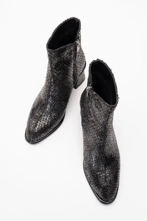 PROLOGUE SHOES Nina Snakeskin Bootie - Black Pattern Faux Leather