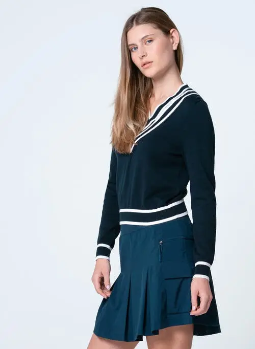 Lucky In Love Victory V-neck Sweater - Navy