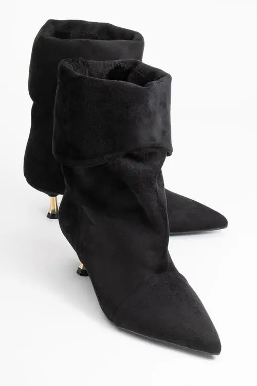 PROLOGUE SHOES Stein Pointed-toe Boots - Black Suede Faux Leather