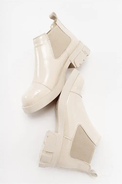 PROLOGUE SHOES Cafune Patent Platform Boot - Beige Patent Faux Leather