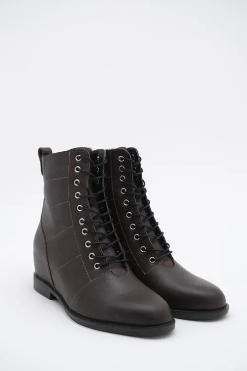FOREVER & ALWAYS SHOES Tivona Leather Ankle Boots