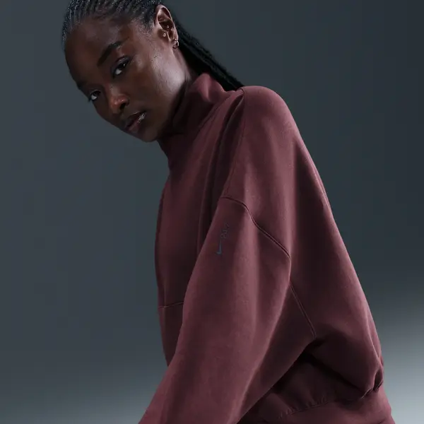 Nike 24.7 Impossiblysoft Dri-fit Oversized 1/2-zip Top - Red