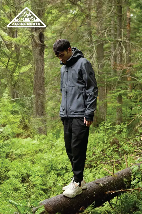 ALPINE NORTH Tofino Fleece Lined Water-repellent Softshell Jacket - Black
