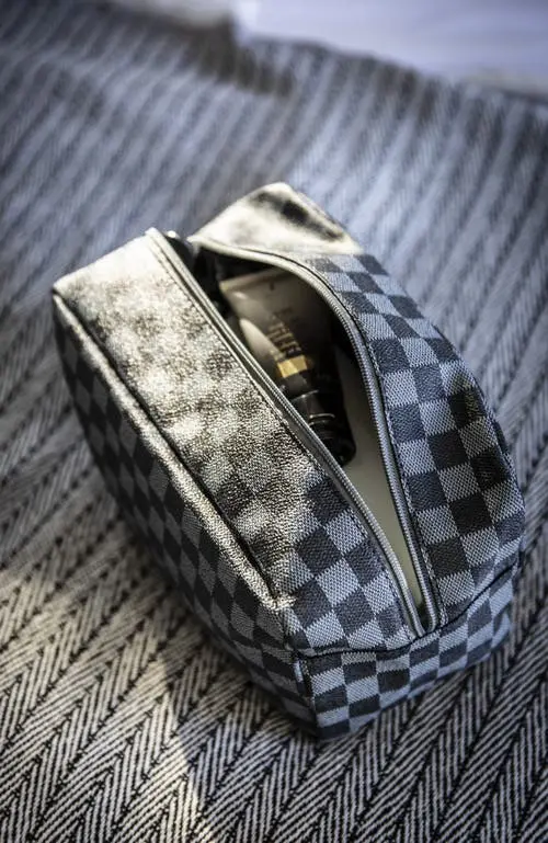 YOUZEY Checkered Toiletry Bag - Black And Grey